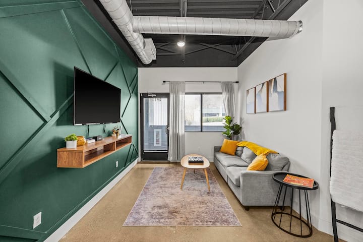 Ideal Nashville Base Near Downtown & Hospitals - Nashville