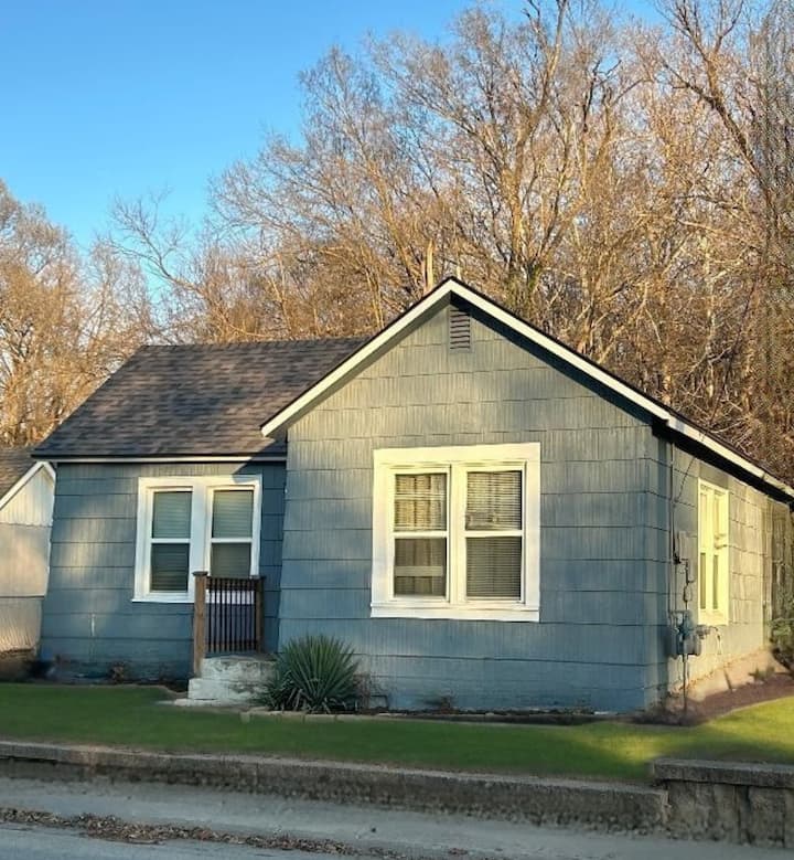 Click Your Heels, There's No Place Like Home. - Kansas City, KS