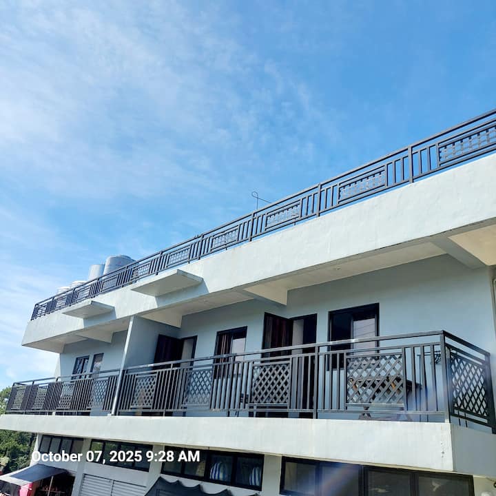 Entire Floor:4br+balconies+mountain View In Baguio - Baguio