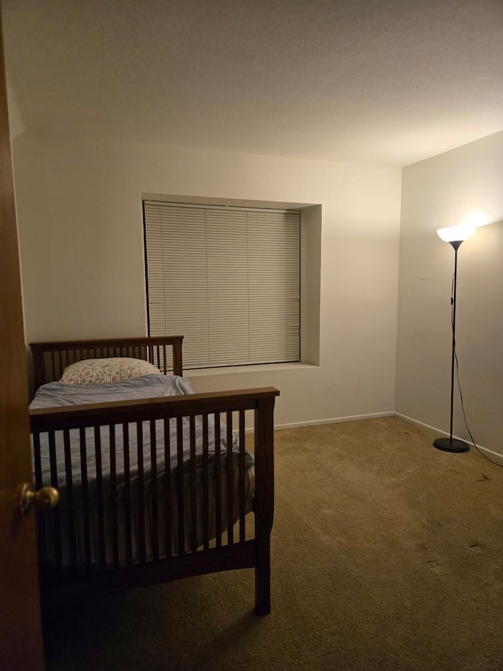 Welcome Ventura Longterm Stay~ - Ventura, CA