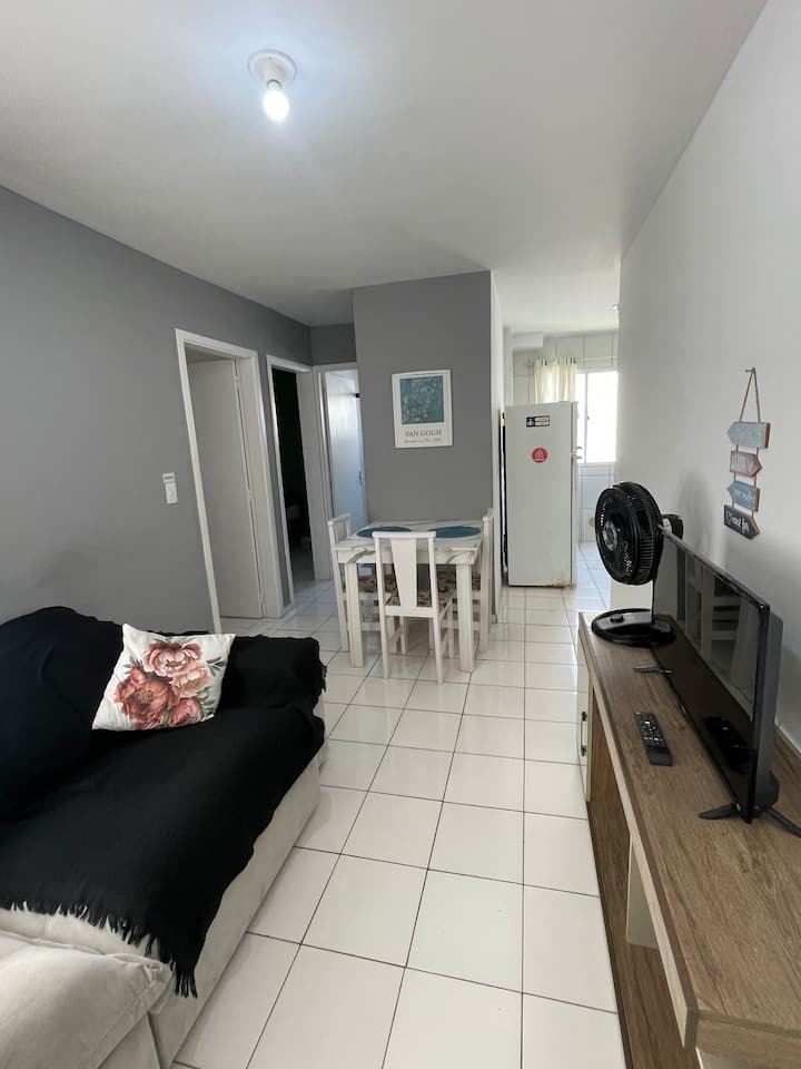 Apartamento De 2 Quartos E Vaga Privativa - Palhoça