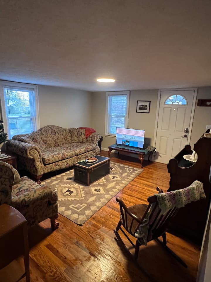 Your Moms House - Lake Shawnee, WV