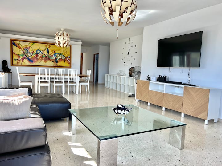Luxury Penthouse Apartment-pure Ocean Views - Cuba