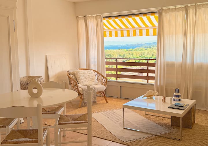 Appt Vue Mer Panoramique à Giens ~ Plages à Pieds - Hyères