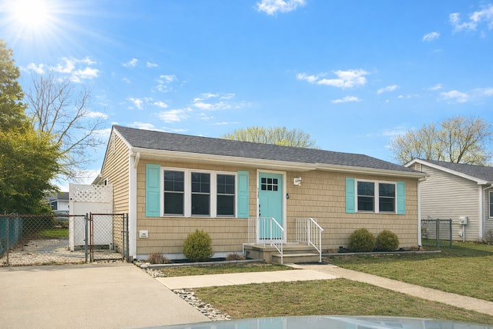 Family Beach House Sleeps 6-3 Blocks To Bay - Cape May, NJ