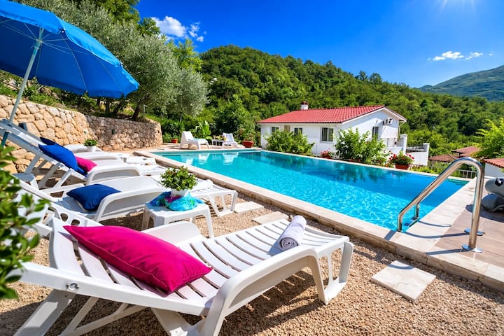 Household Vlaovic A Peaceful Place For Relaxing - Montenegro