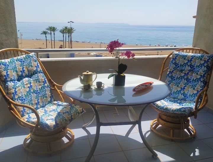 Apartamento Primera Línea Playa Con Piscina. - Roquetas de Mar