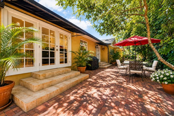 The Park House | Charming Winter Park Retreat - Winter Park, FL