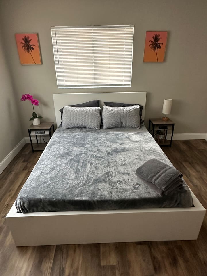 Delightful Clearwater Unit B - Clearwater, FL