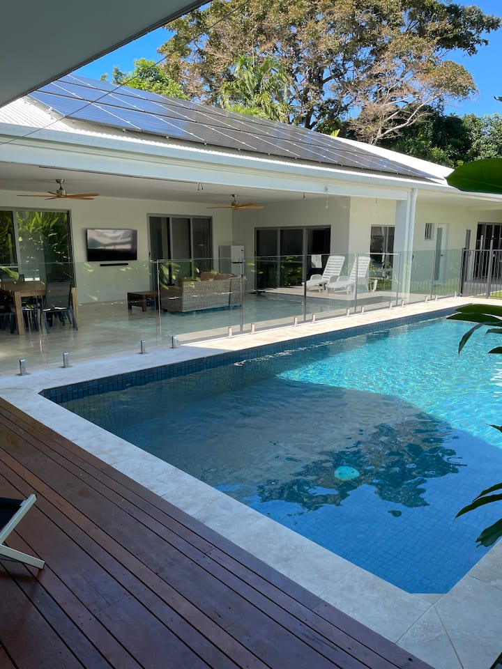 Fabulous Oasis With Pool Close To Palm Cove Beach - Palm Cove