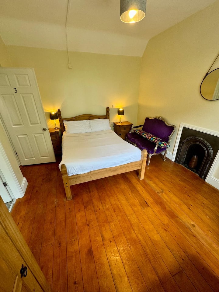 Abbasis Double Room With En Suite - No. 3 - Betws-y-Coed