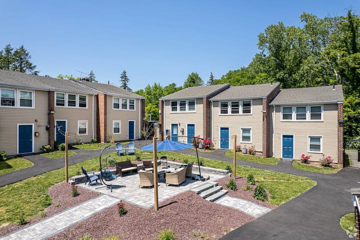 Escape To A Tranquil Oasis Private Room Hartford - Hartford, CT