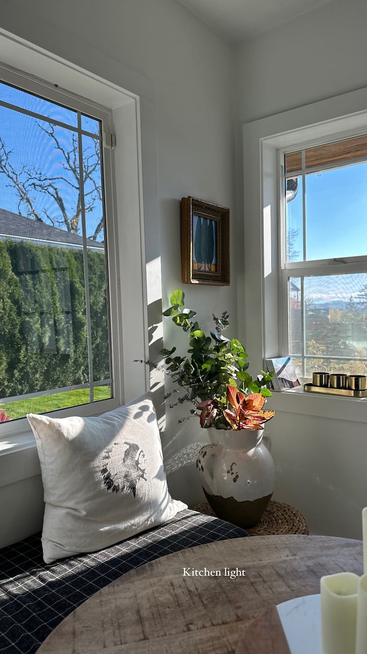 Cozy Modern Cottage - Gresham, OR