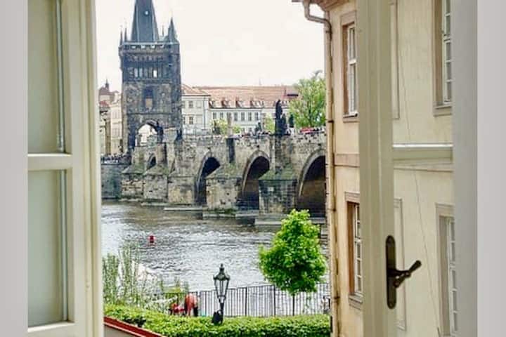 Views Of Charles Bridge And Prague Castle - Prague