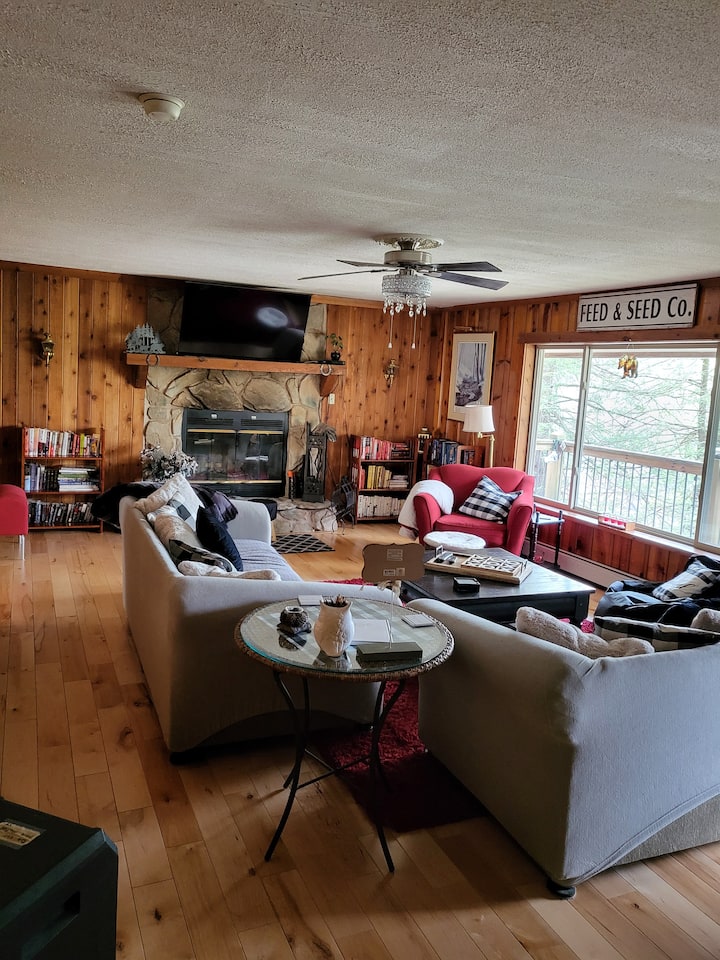 Hot Tub | Game Room | Fire Pit | Deep Creek Cabin - Deep Creek Lake, MD