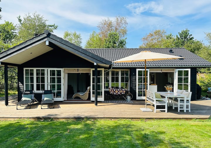 Stemningsfuldt Sommerhus - Denmark
