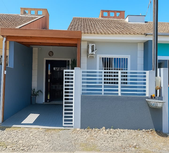 Casa Com Ar, Máquina De Lavar E Churrasqueira - Itapoá
