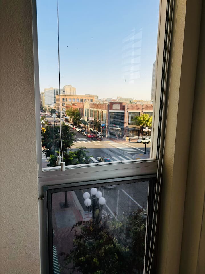 City Lights Loft W/free Parking, Balcony, King Bed - Coronado, CA