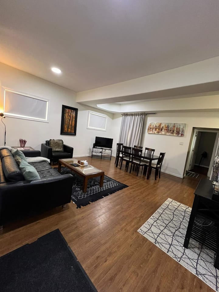 The Rustic; Long- Term Stay Possible - Brantford, ON