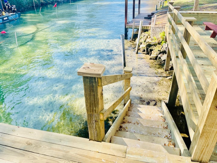 Weeki Wachee River Vacation Rentals & Homes - Florida, United States ...