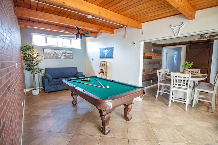 Hot Tub • Pool Table • Near Beach And Wineries - Santa Maria, CA