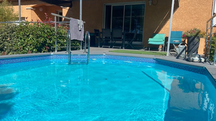 Villa De Plein Pied 3 Chambres Avec Piscine. - Martigues