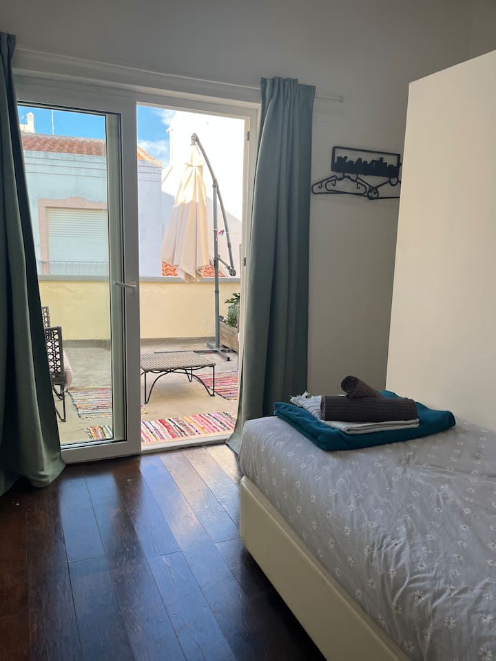 Casa Menna ~ Private Room ~ Central ~ Gato Preto - Lagos, Portugal