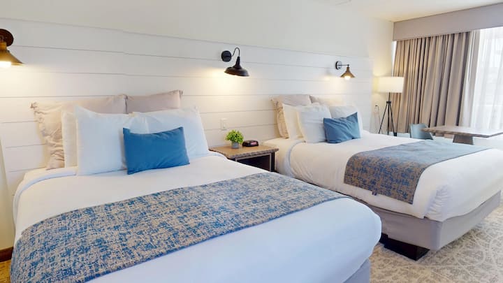 Roomy Double Queen | Walk To Beach | Sleeps 4 - Ocean City, NJ