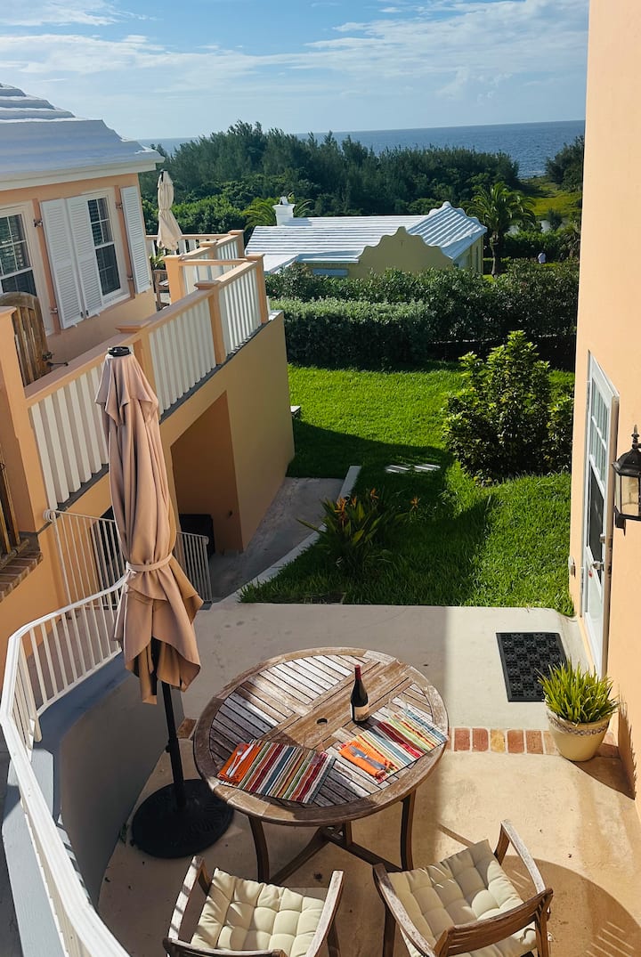 Cute Studio W Patio & South Shore Views - Bermuda