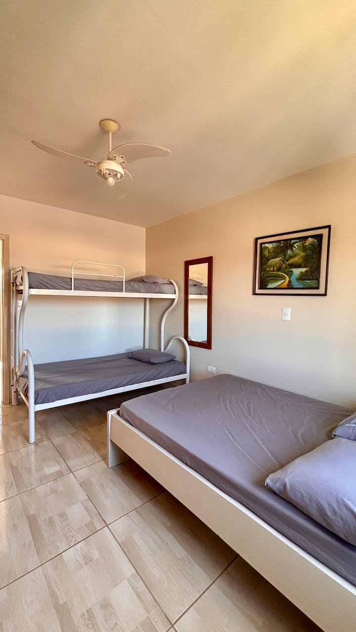 Kitnet Em Guaratuba-pr - Guaratuba