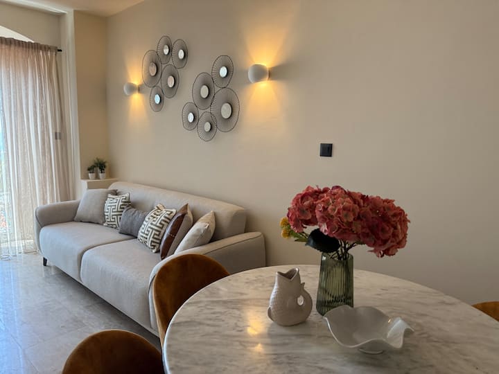 Two Bedroom Apartment Next To The Beach - モンテネグロ