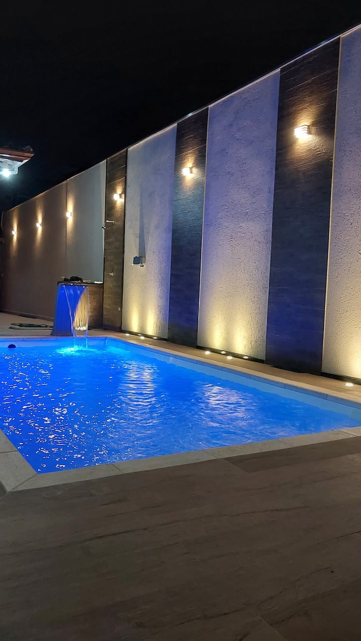 Casa Com Piscina E Ar Condicionado  Centro Ubatuba - Ubatuba