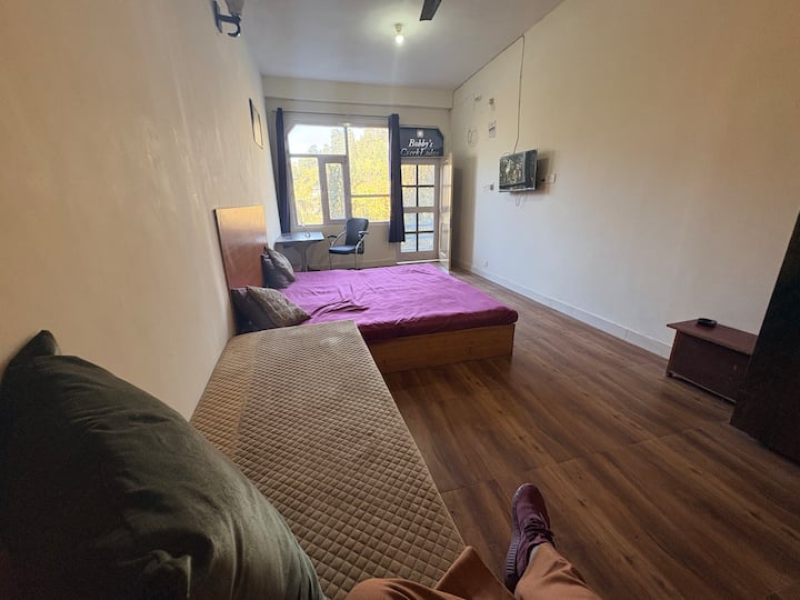 *Bobby's* Naggar | Studio Apartment (105) - Himachal Pradesh