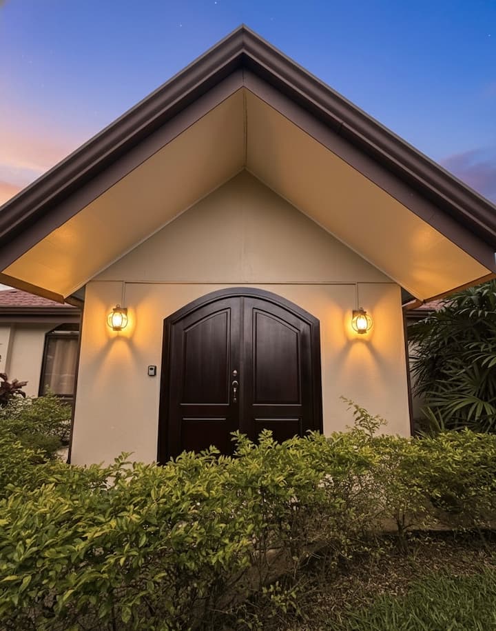 Anthurium House - La Fortuna