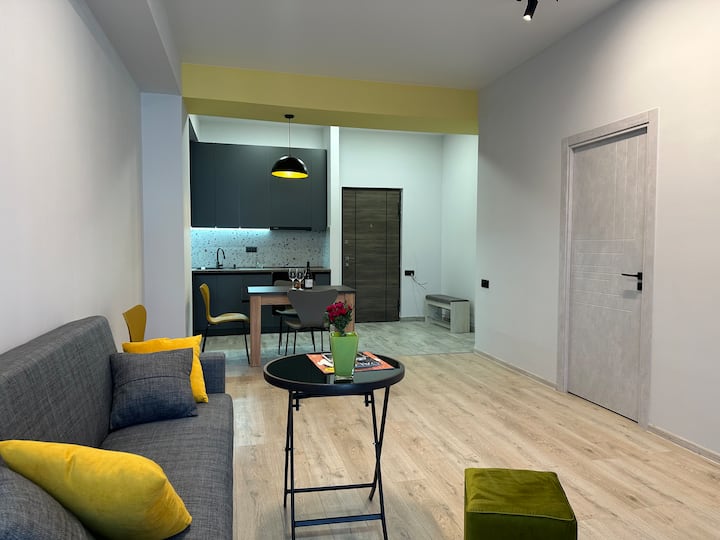 A New Stylish Apartment In A Central Location - Yerevan