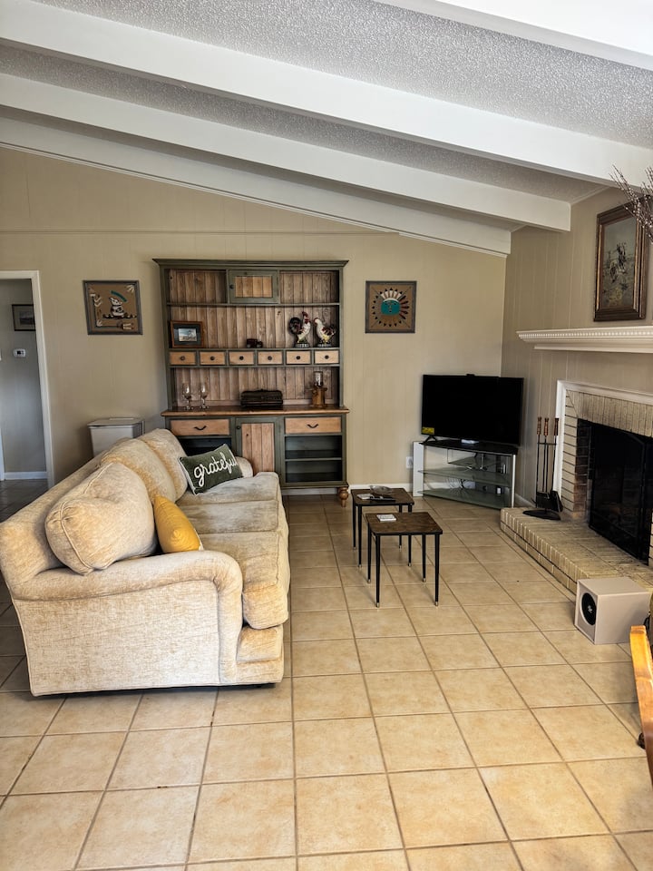 Guesthouse Barn Cottage - Clovis, NM