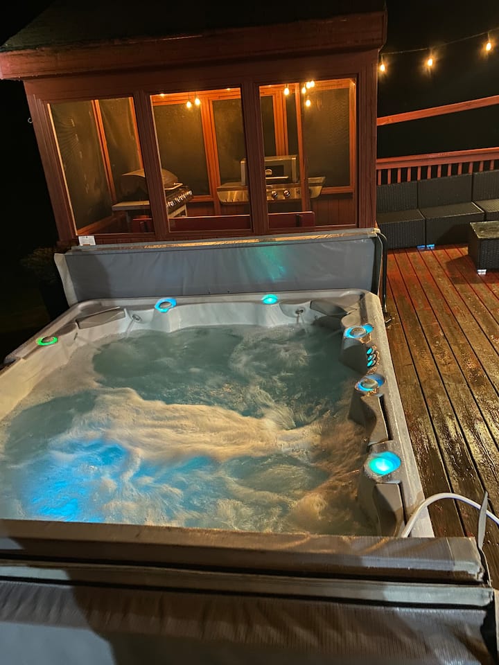 Farm House - Midland