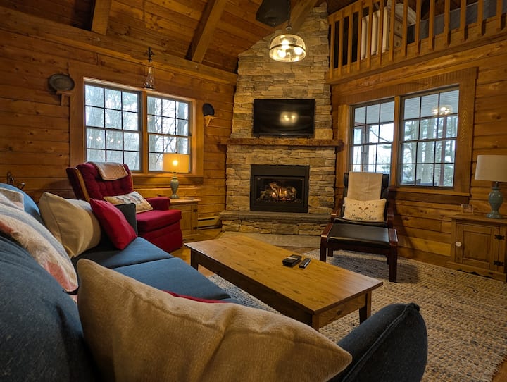 Lakeside Winter Retreat W/ Cozy Stone Fireplace - Finger Lakes, NY