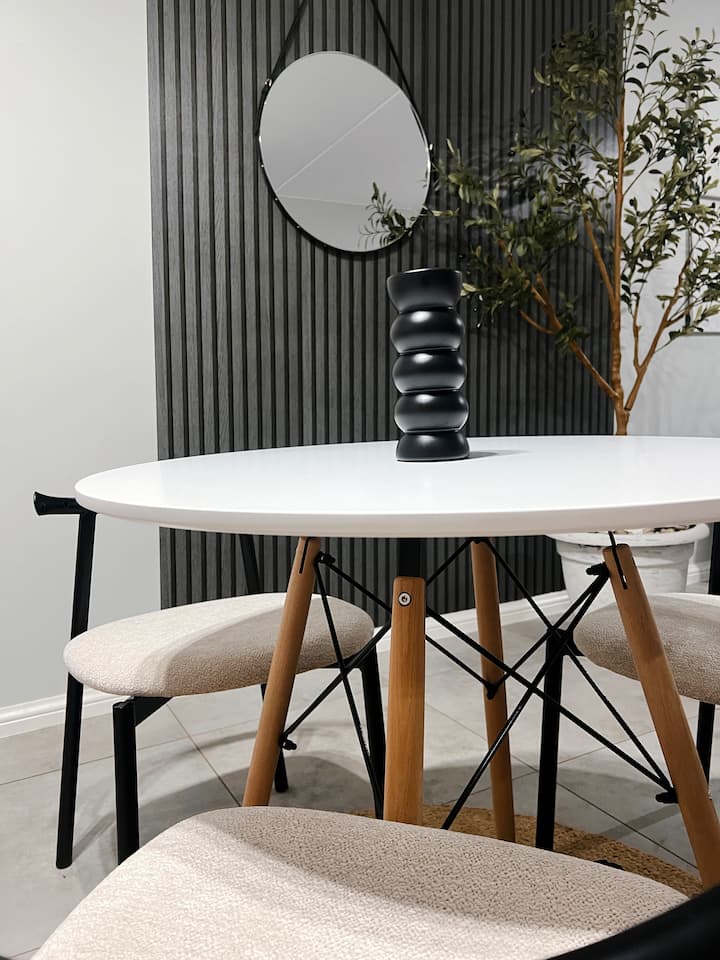 The Modern Nest Near Or Tambo Nearby Shopping Mall - Kempton Park