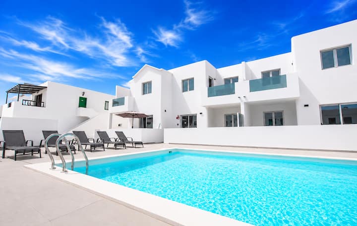 Casa Ocean Bliss; 2-bed Apt. In Perfect Location! - Puerto del Carmen