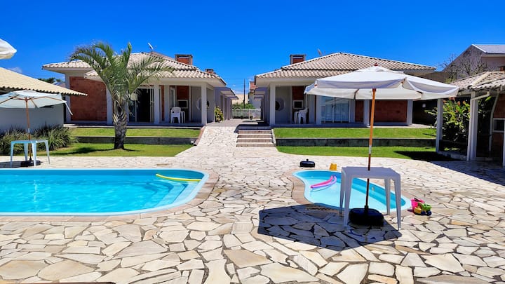 Casa Pertinho Do Mar E Com Piscina - Itapoá