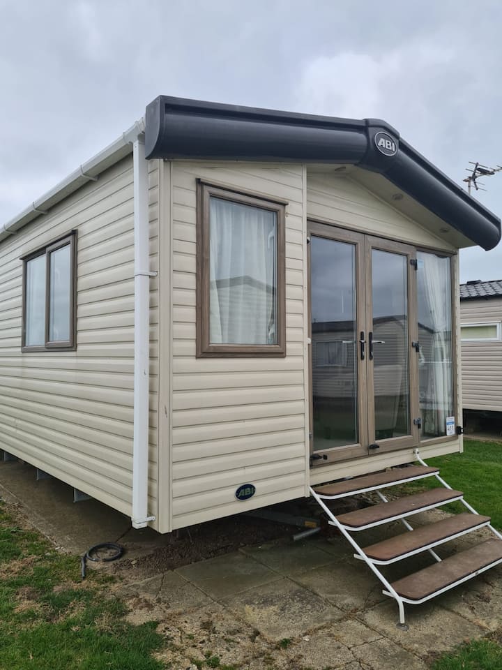 M411 8 Berth Caravan - Camber Sands