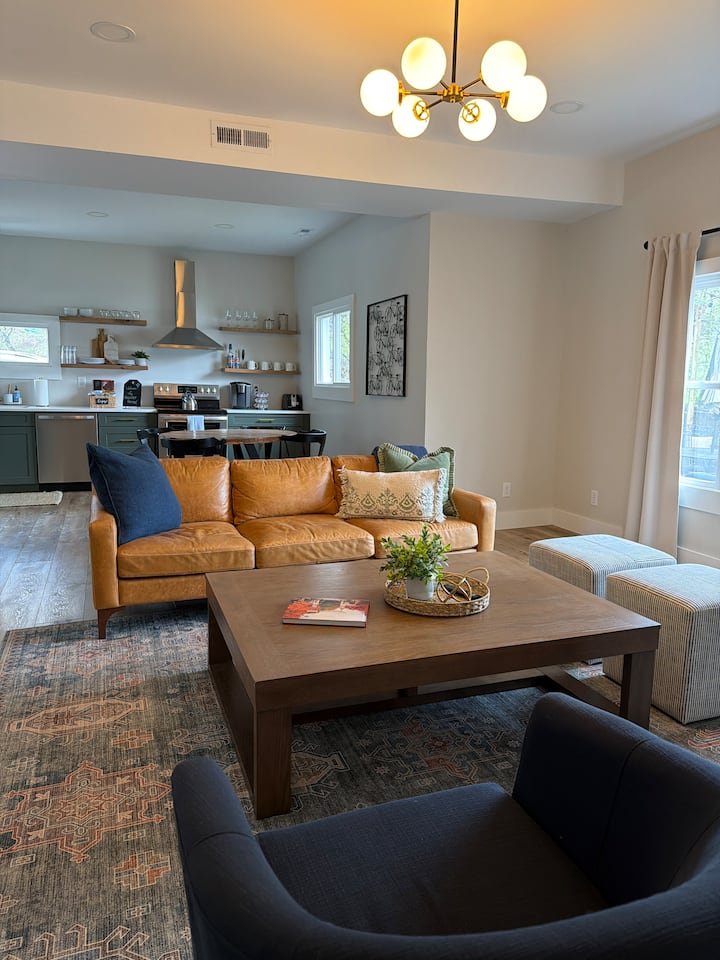 Hoosier House | Walk To Downtown | Newly Renovated - Bloomington, IN