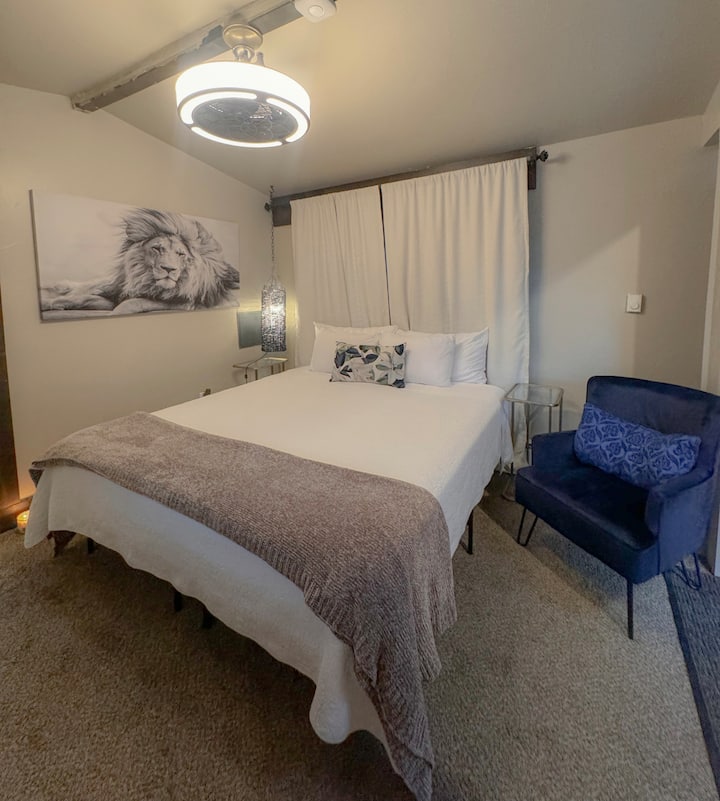 Private Lakewood Guest House (Mins From Denver) - Lakewood, CO