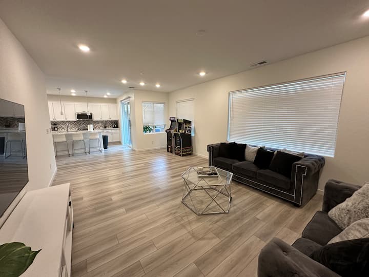 Luxury 3 Bedroom Folsom House - El Dorado Hills