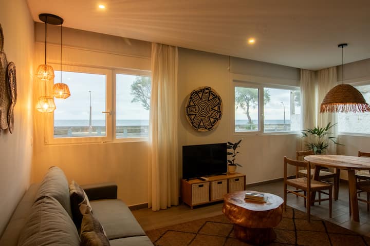 Bay House - Seashore Oceanfront Apt+shared Rooftop - Ponta Delgada