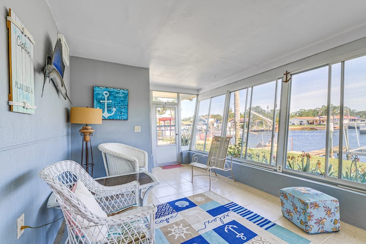 Private Dock! Canalfront Home: 4 Mi To Beaches - New Port Richey, FL