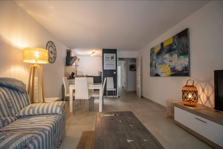 Loue Appartement En Rdj En Résidence Avec Piscine - Agay