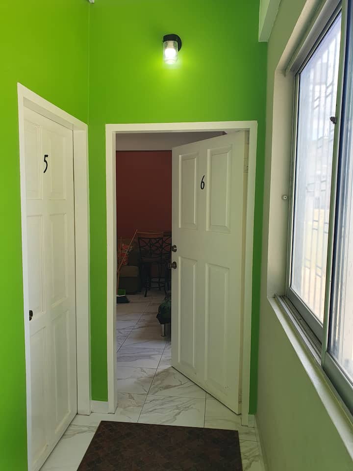 Intimate 1 Bedroom Apartment - Port of Spain