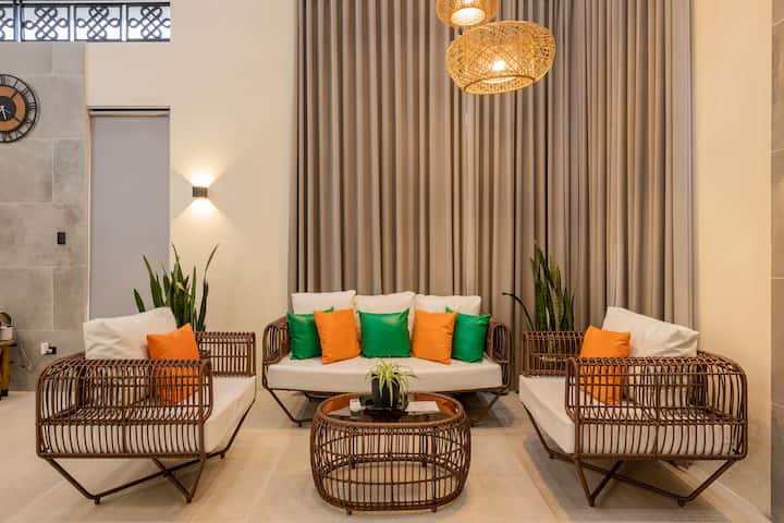The Suite Life 2.0 W/ Heated Pool, Cinema & Court - Philippines